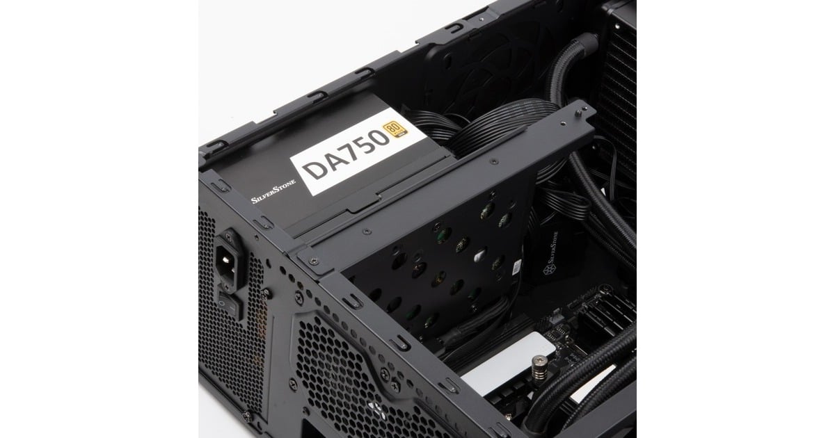 SilverStone GD11 (SST-GD11B) boîtier HTPC Noir | 2x USB-A | 1x USB-C